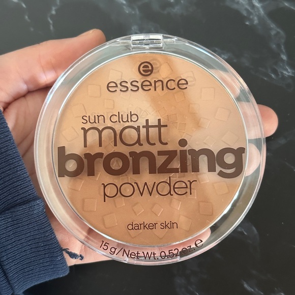 essence | Makeup | Sun Club Matt Bronzing Powder | Poshmark